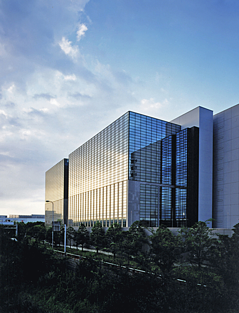 日本アイ・ビー・エム幕張事業所 | PROJECTS | 株式会社 日本設計